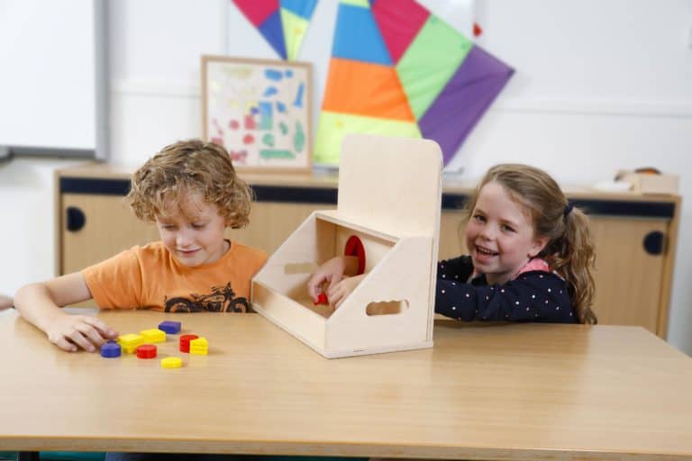 Tactile box wood - Educo - Teia Education & Play