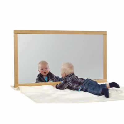 Infant / toddler Montessori mirror with wooden rail - Educo