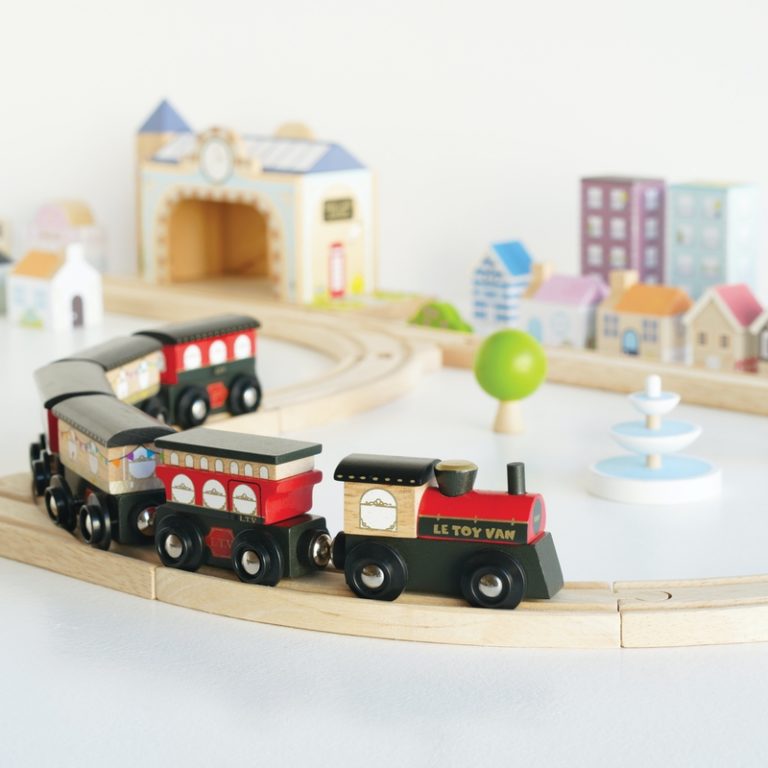 Royal express train set – Le Toy Van - Teia Education & Play