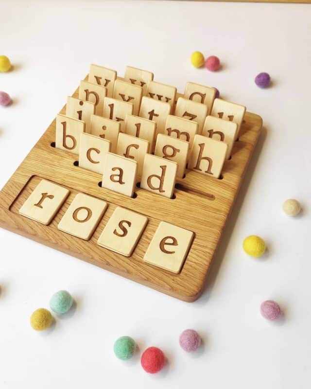 Wooden letters board: English - Threewood - Teia Education & Play
