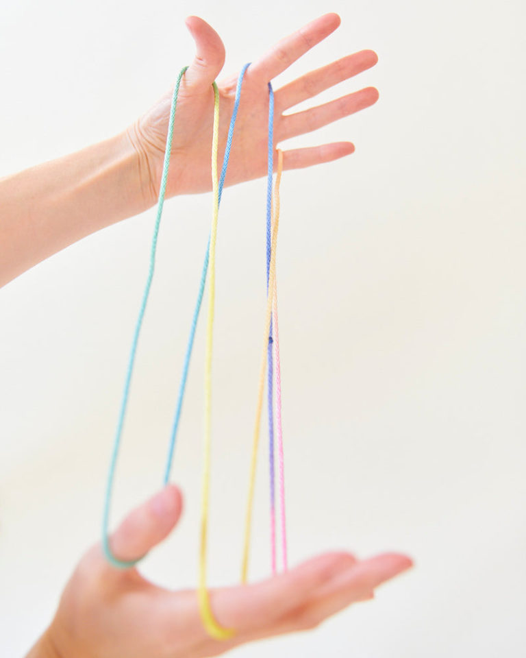 String games rainbow - Sarah's Silks - Teia Education & Play